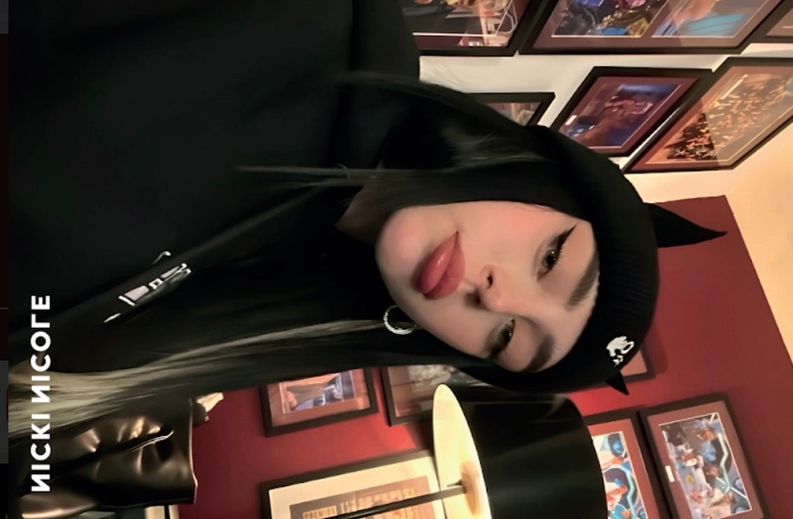 Nicky Nicole frazada – lust and seduction